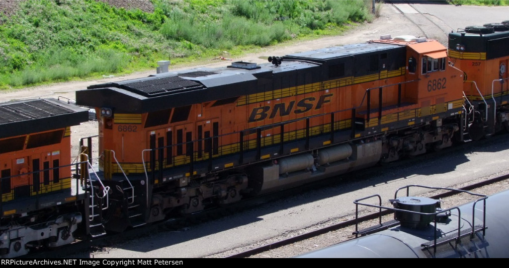 BNSF 6862